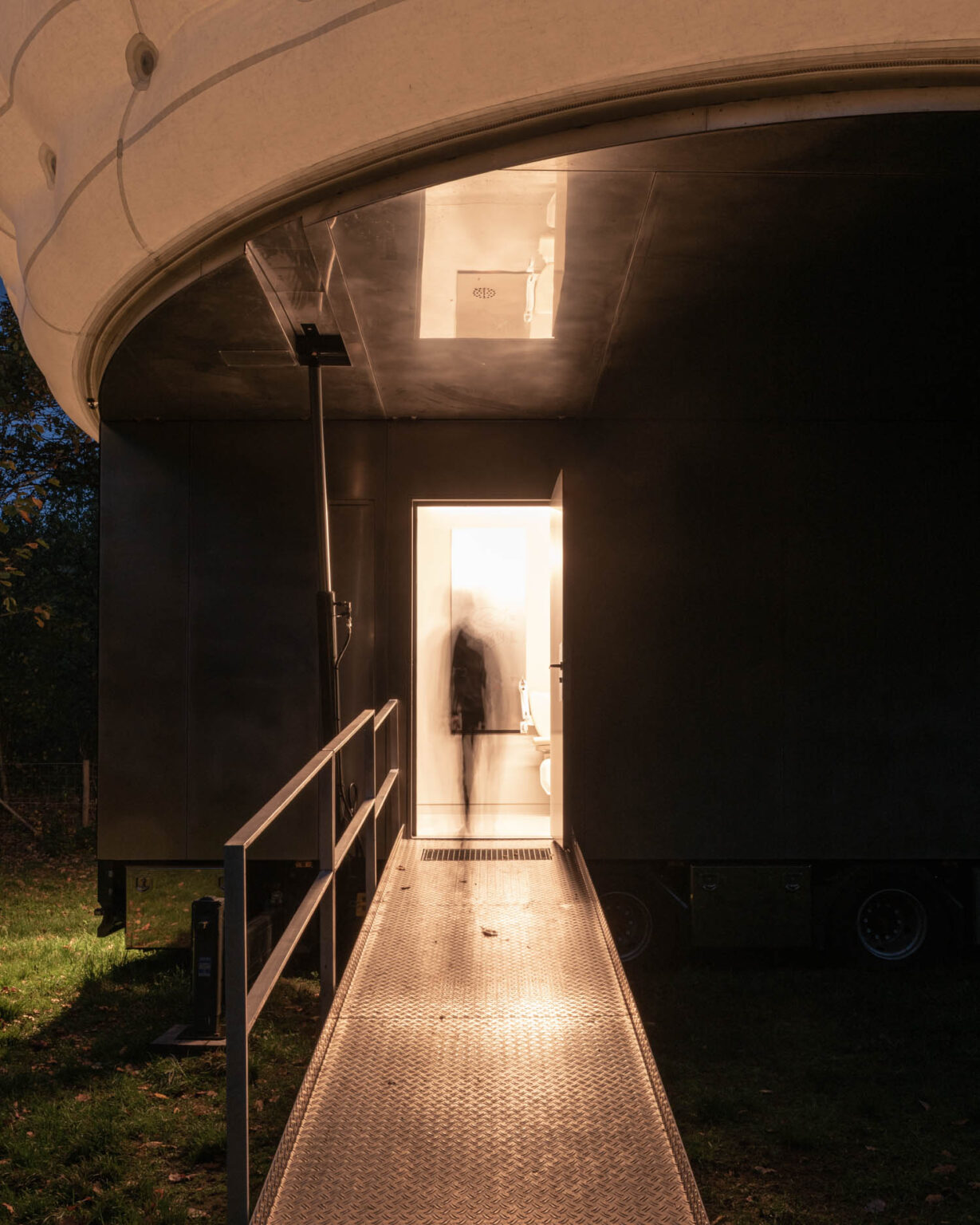 Esch 22 Space Station Mobile Sleeping Hut / 2001 TBSI - TinyHouseZine